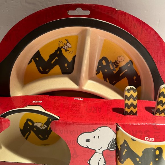Peanuts | Dining | Peanuts Charlie Brown Snoopy Kids 5pc Dinnerware ...